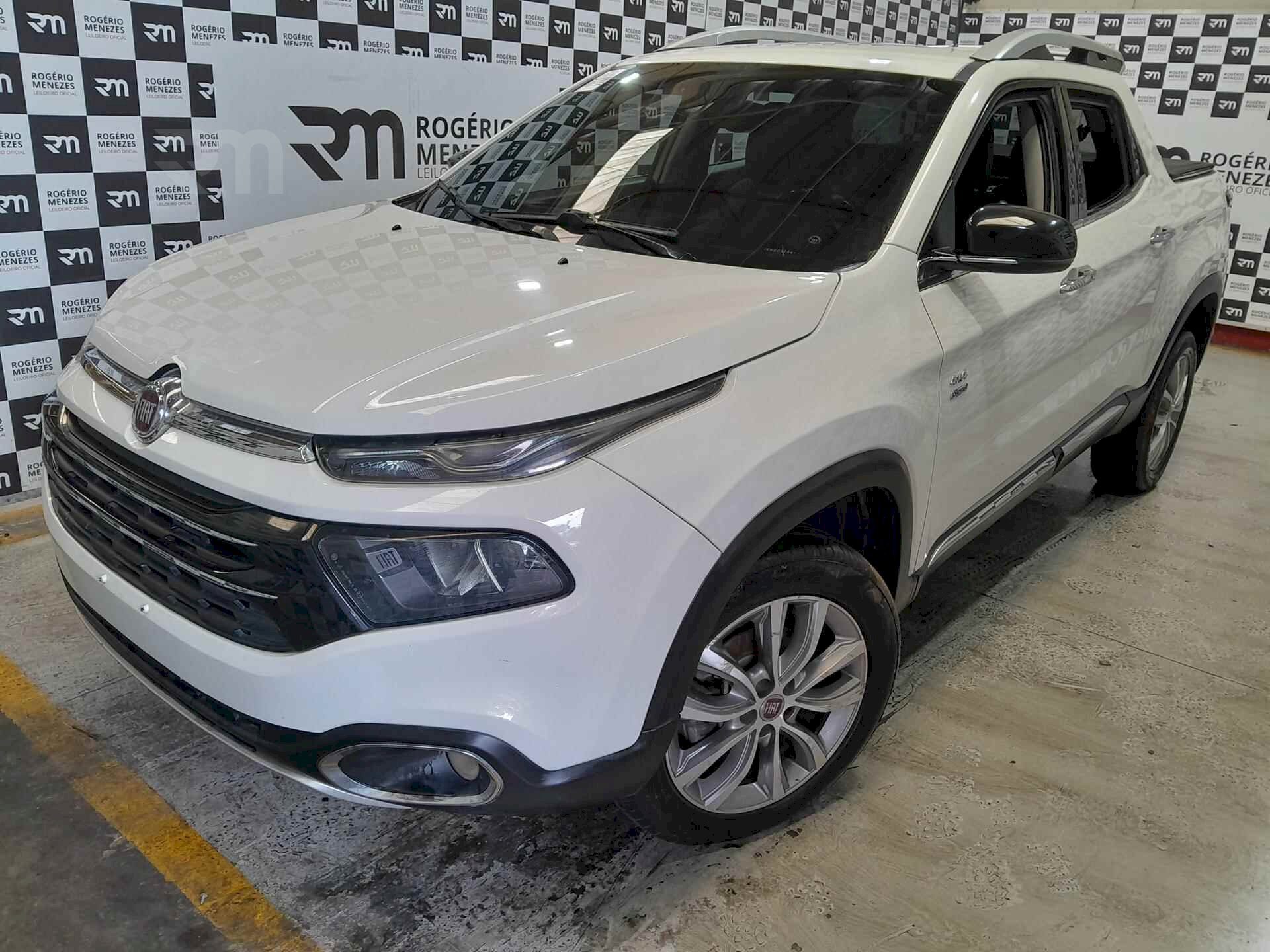 FIAT TORO VOLCANO AT D4 2018/2019 DIESEL | Rogério Menezes