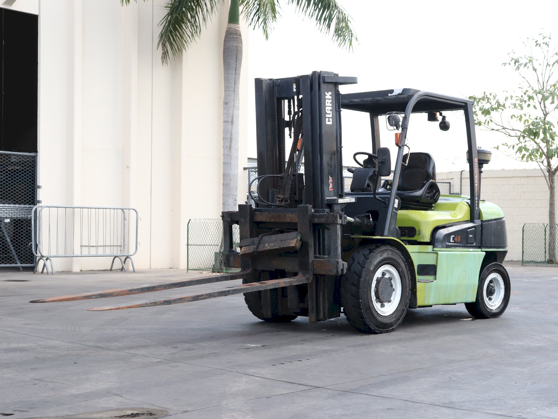 EMPILHADEIRA CLARK MODELO C45 | Rogério Menezes