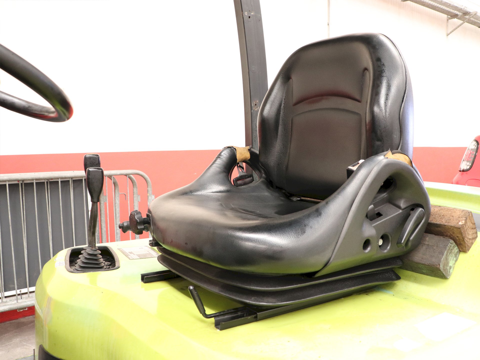 EMPILHADEIRA CLARK MODELO C45 | Rogério Menezes