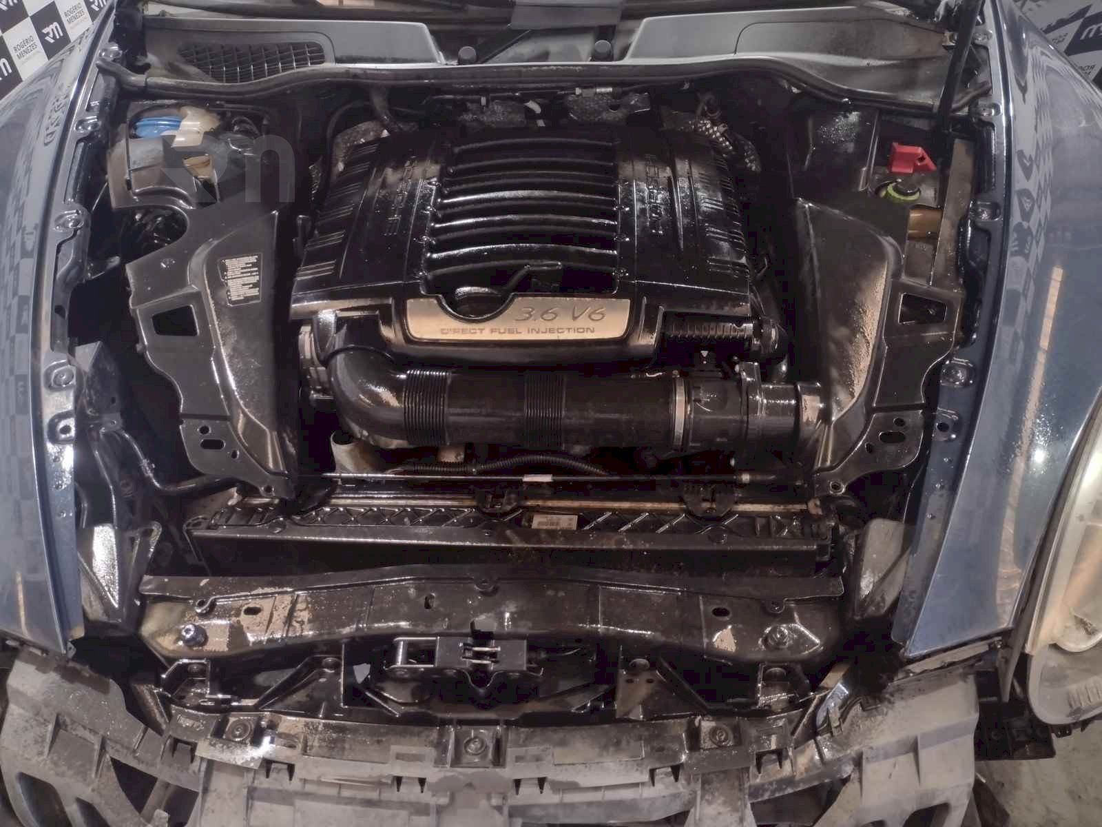 SUCATA DE PORSCHE CAYENNE 2013/2013 GASOLINA | Rogério Menezes
